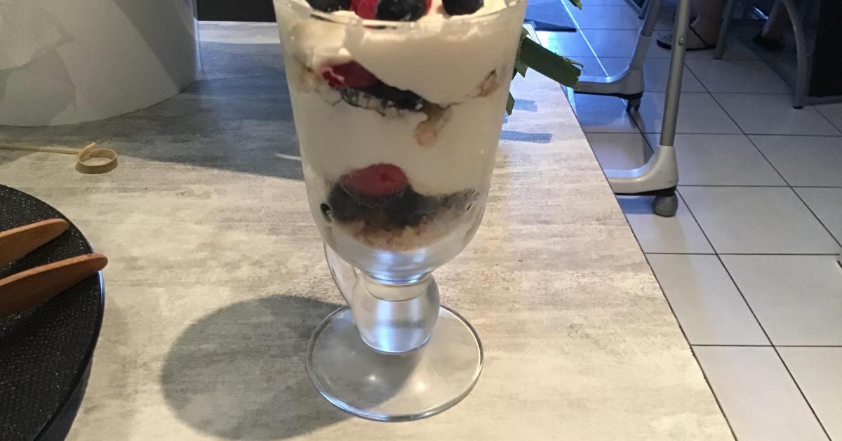 Verrines fraîcheur fruits rouges et mascarpone par Ratatouille51. Une ...